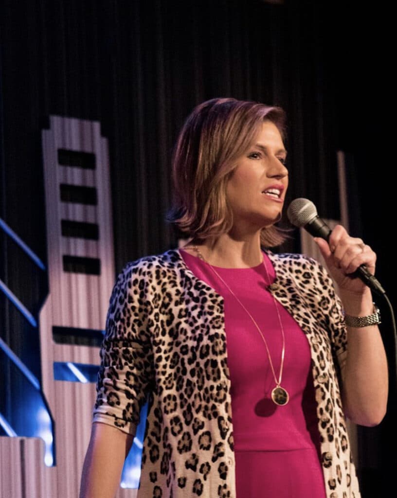 Official Site for Kerri Louise – Comedian and Actress