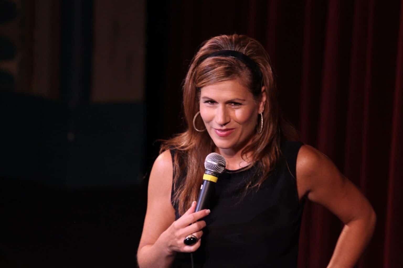 Official Site for Kerri Louise – Comedian and Actress